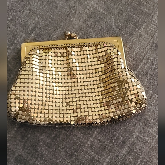 Whiting & Davis | Bags | Vintage Whiting Davis Gold Mesh Alligator Open ...